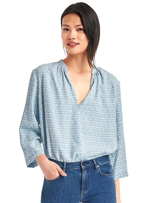 UPC 198688000013 - Gap Print Split Neck Blouse - Floral blue print | upcitemdb.com