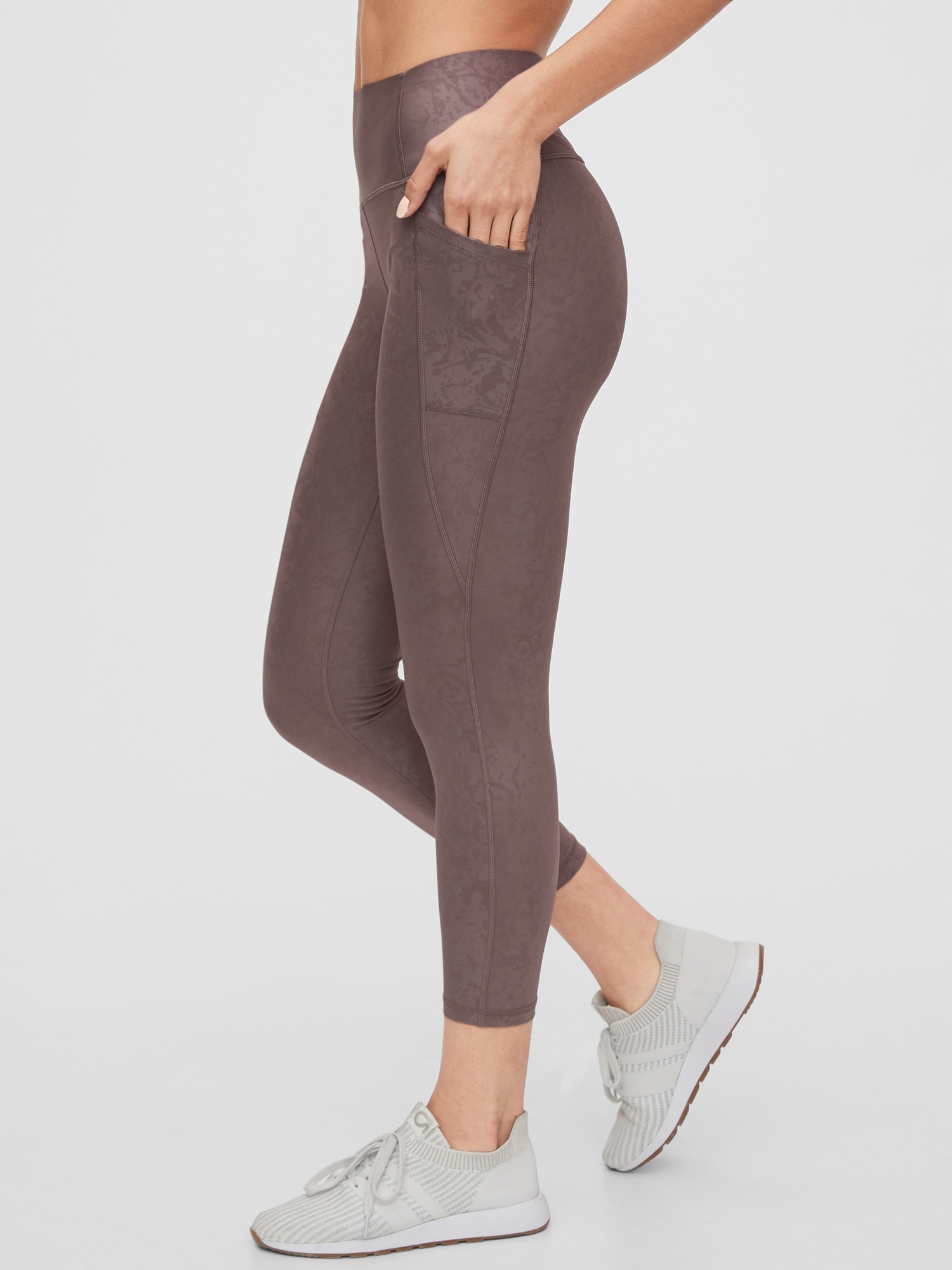 GapFit High Rise Print Pocket 7/8 Leggings in Sculpt Revolution | Gap