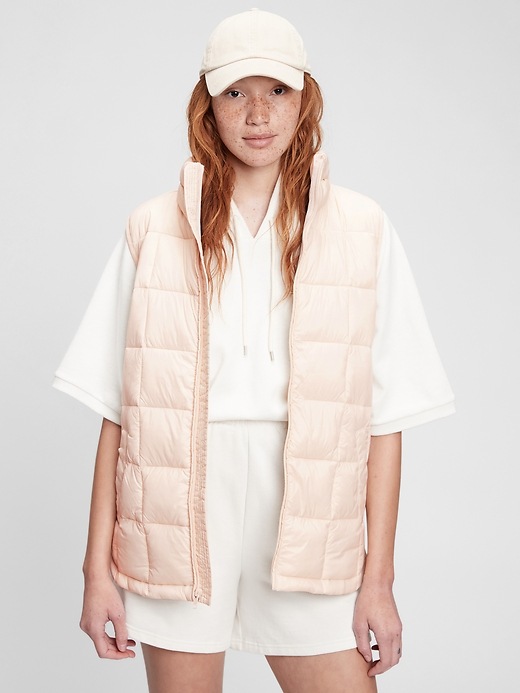 Gap - 100% Recycled Nylon Relaxed Lightweight Puffer Vest